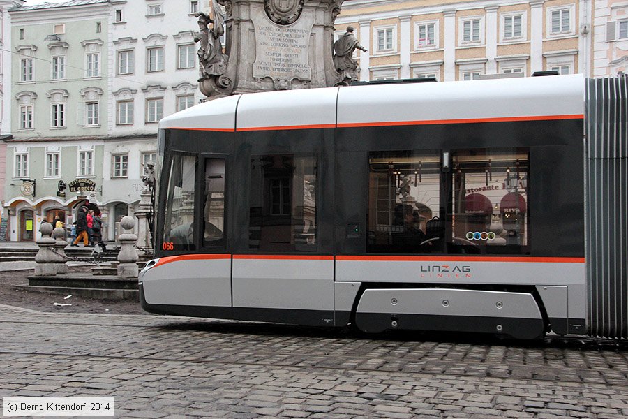 Österreich – Straßenbahn - Linz - Triebwagen 066